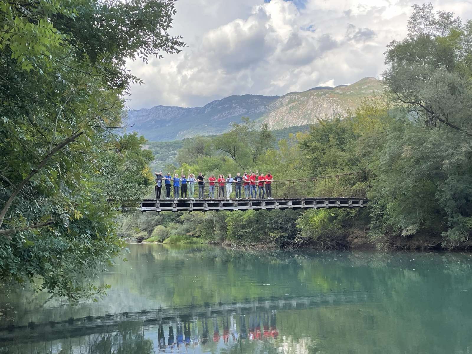 Zaposleni u Crnoj Gori očistili Tunjevo | Nelt